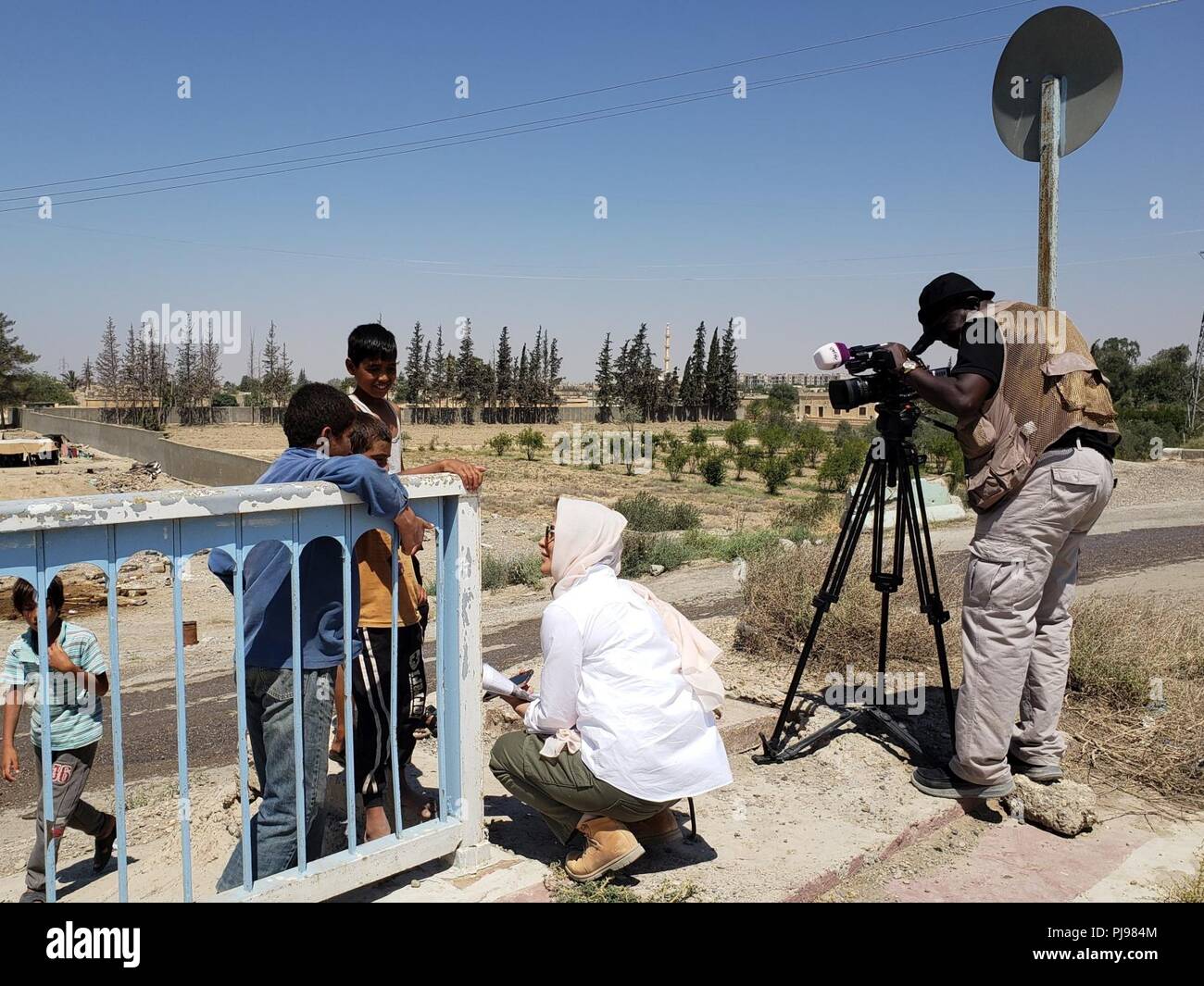 Resolve fight children hi-res stock photography and images - Alamy