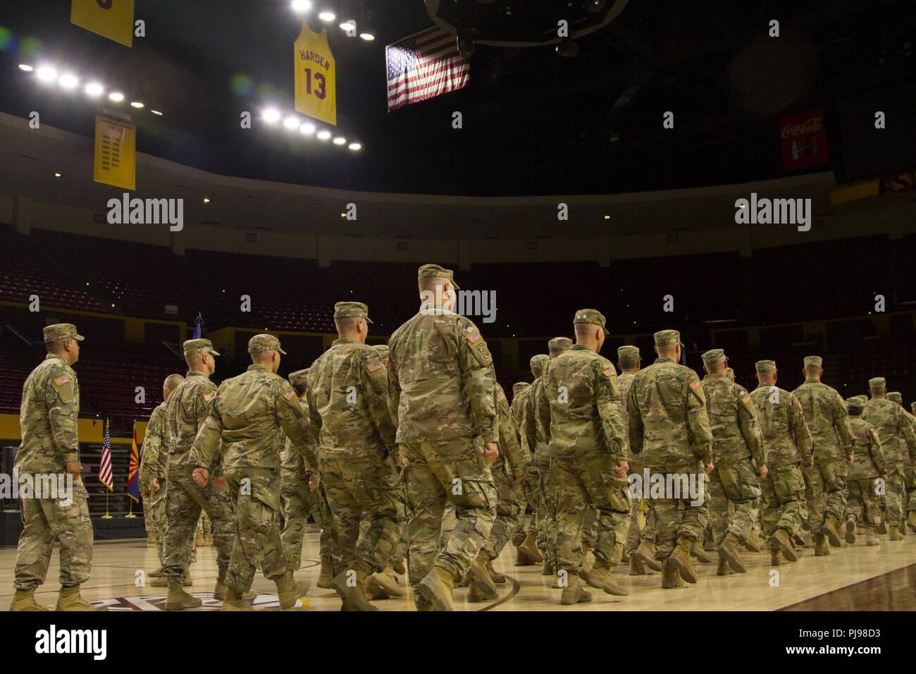 More than 400 Arizona Army National Guard Soldiers with 1st Battalion ...