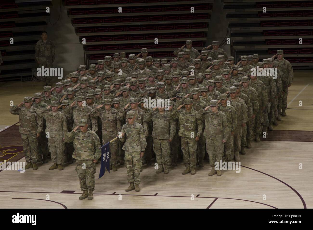 More than 400 Arizona Army National Guard Soldiers with 1st Battalion ...