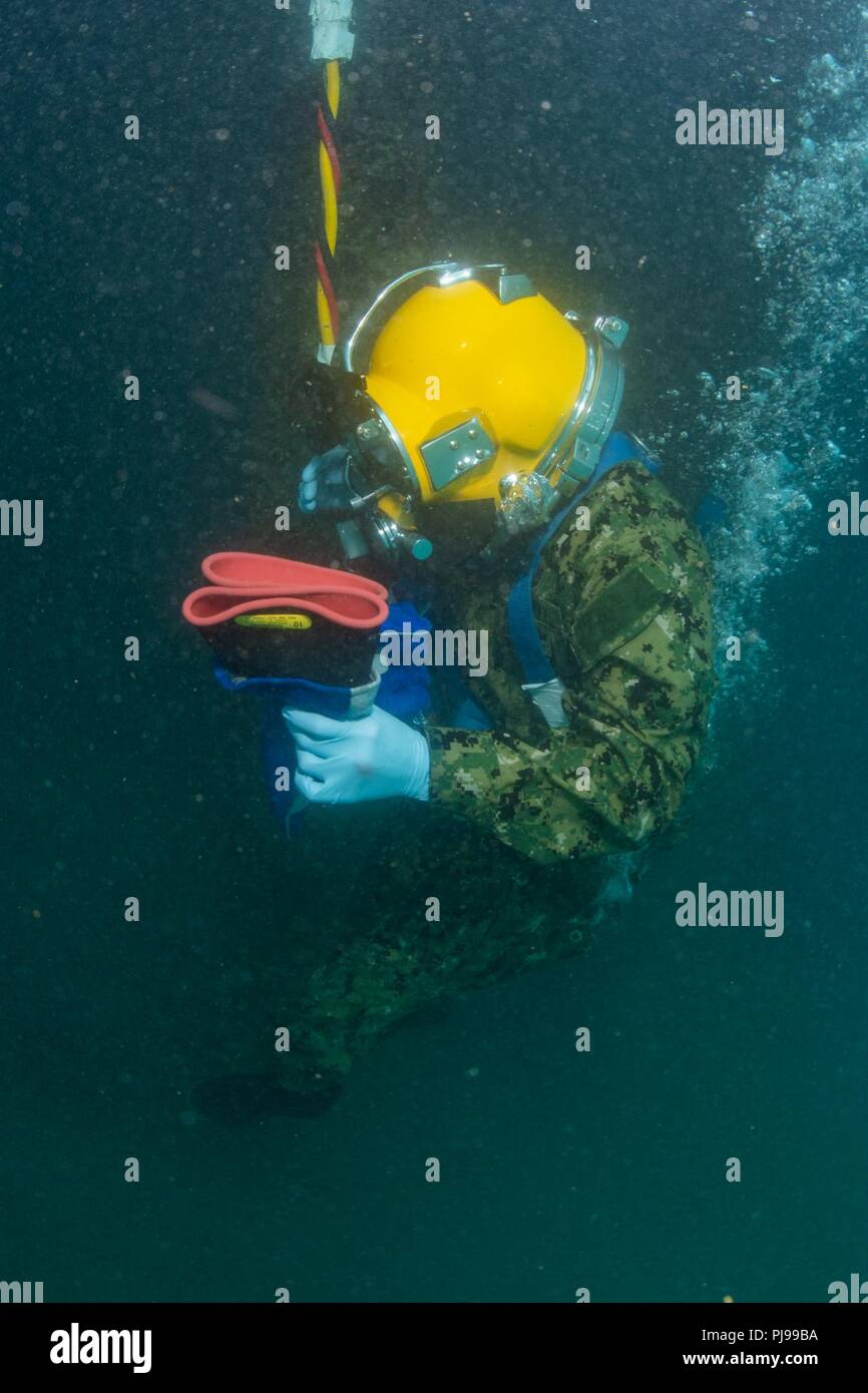 Salvage diver aircraft hi-res stock photography and images - Alamy