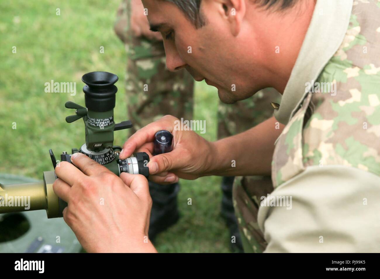 60mm mortar system hi-res stock photography and images - Alamy