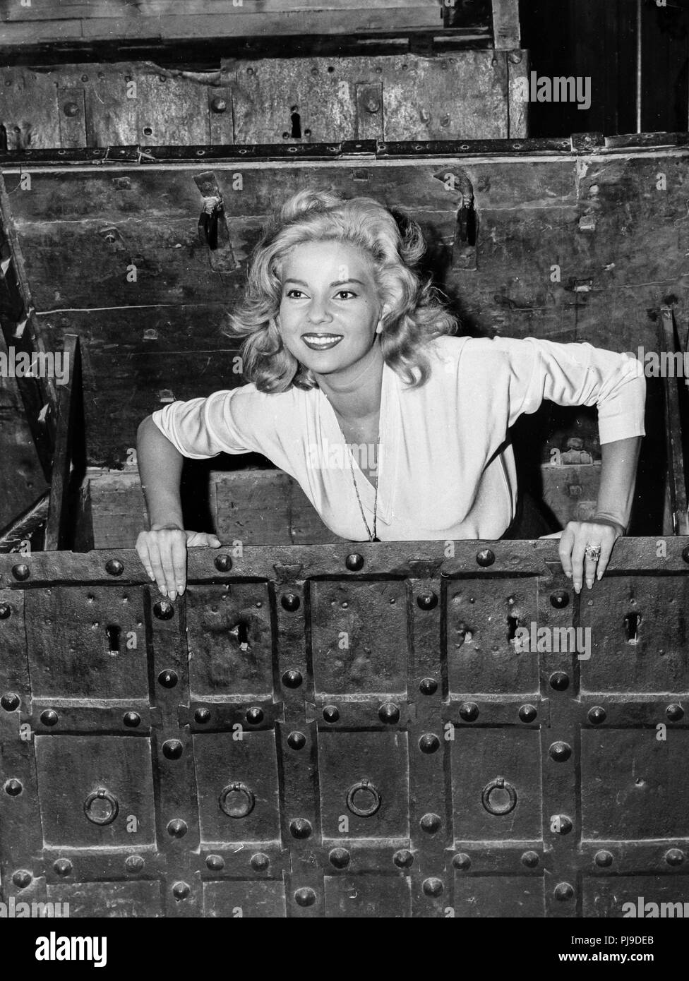 Actress 1960 hi-res stock photography and images - Alamy