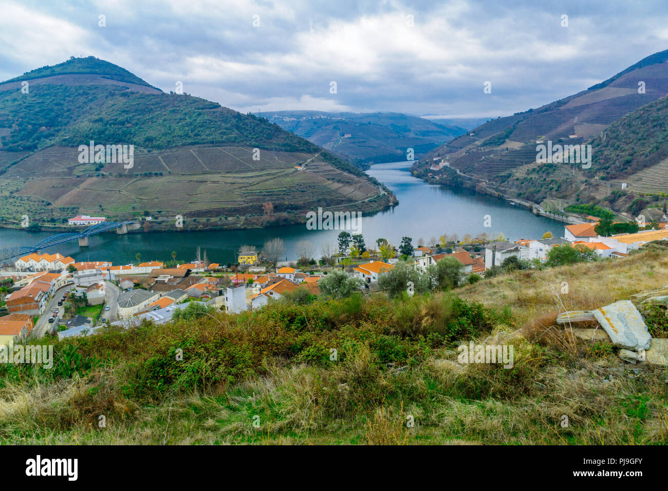 Pinhao portugal town hi-res stock photography and images - Alamy