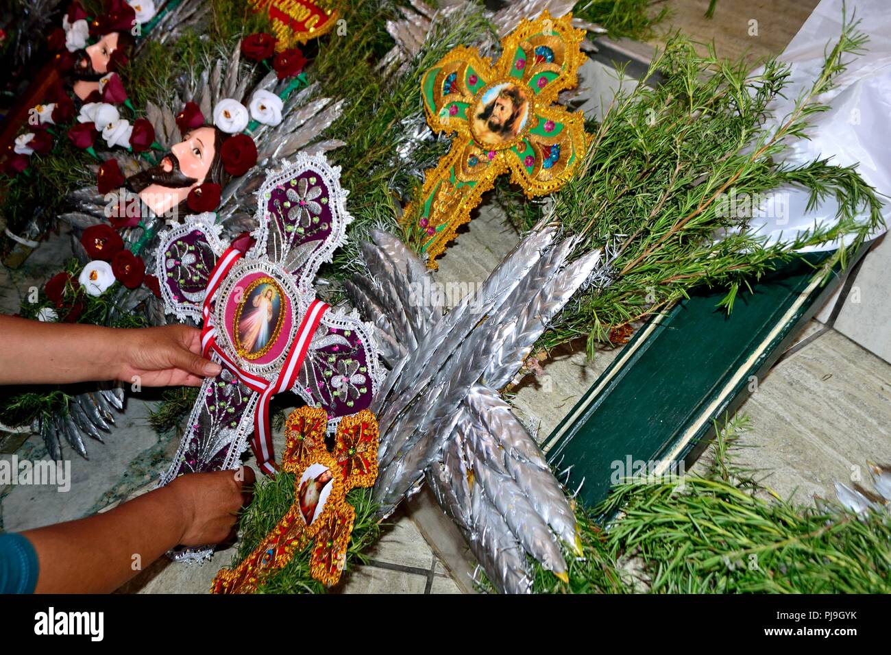 Feast of the Crosses -Virgen de la Candelaria - Carnival in HUARAZ ...