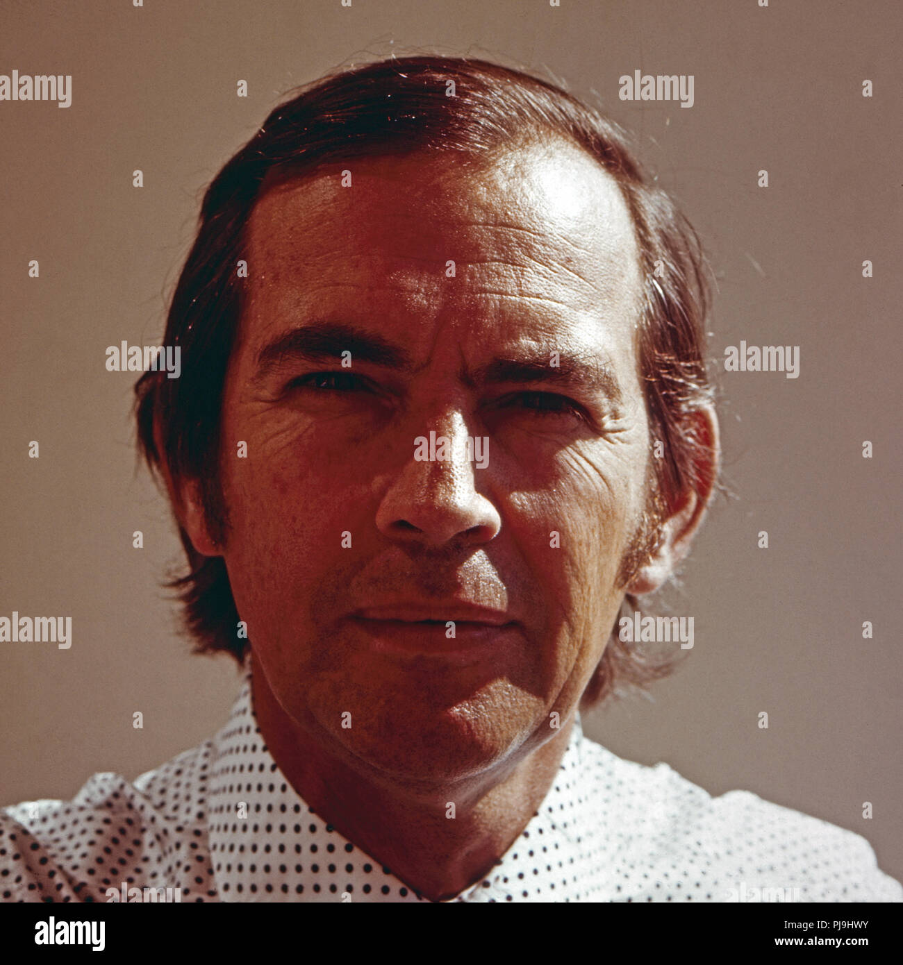 Porträt des südafrikanischen Herzchirurgen Christiaan Barnard in ...