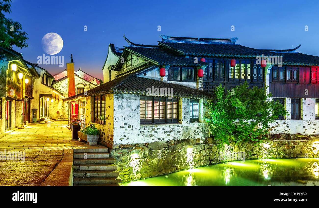 Wuxi night scene, famous water town in China Stock Photo - Alamy