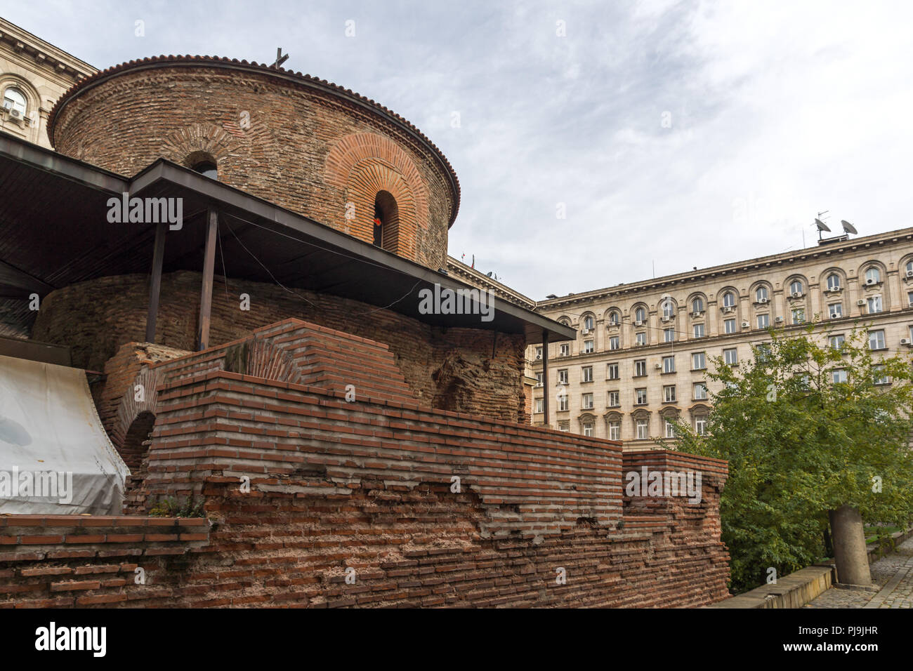 SOFIA, BULGARIA -NOVEMBER 12, 2017: Amazing view of Church St. George Rotunda in Sofia, Bulgaria ...