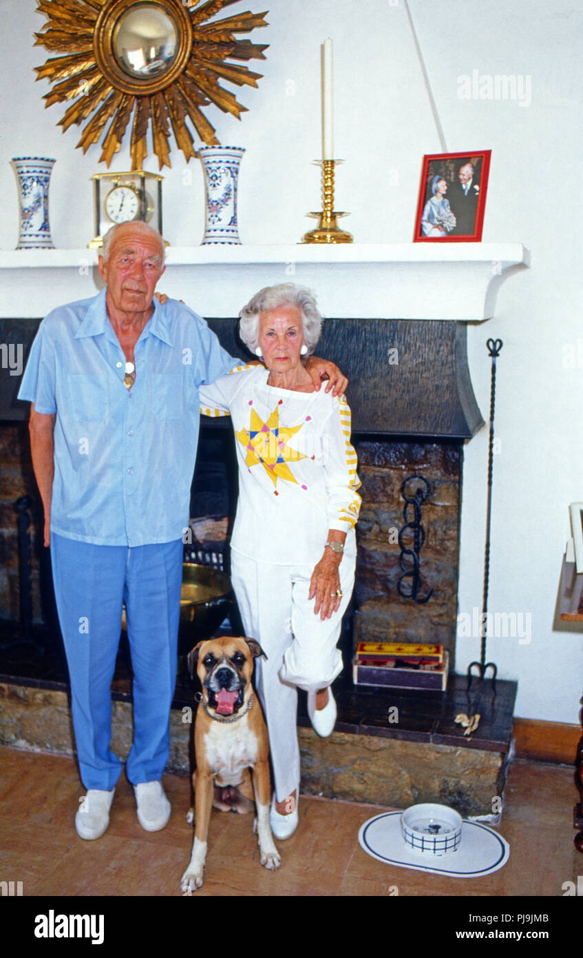 Prinz Bertil von Schweden mit Ehefrau Lillian im Urlaub in Sainte ...
