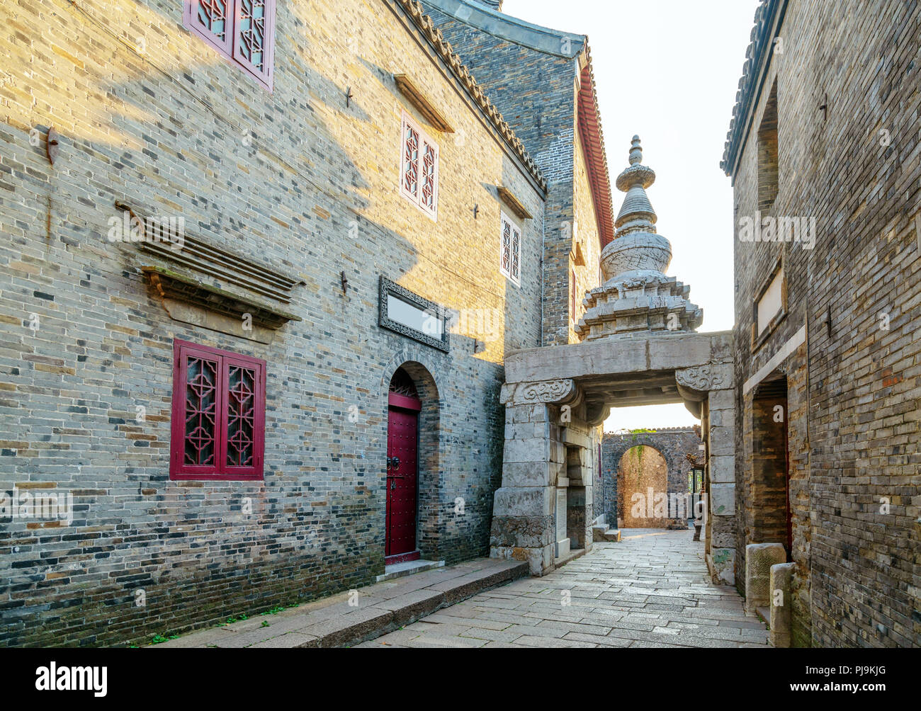 Yuan dynasty architecture hi-res stock photography and images - Alamy