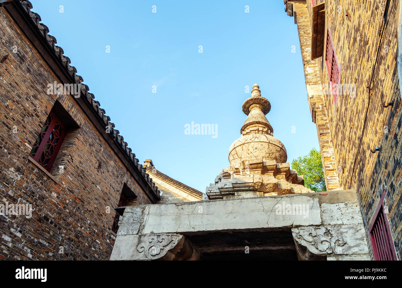 Zhenjiang hi-res stock photography and images - Alamy
