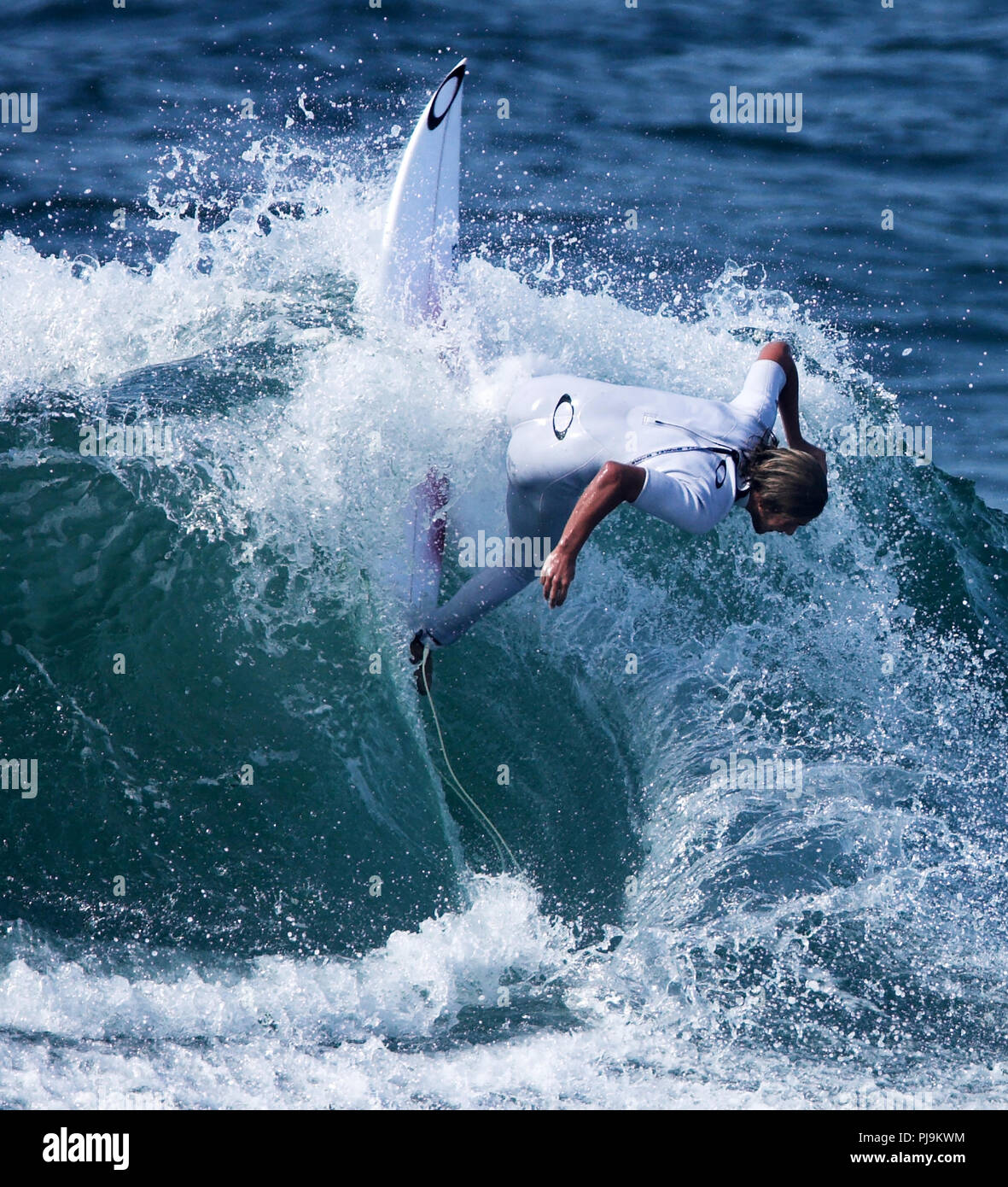 Powerfull surfer hi-res stock photography and images - Alamy