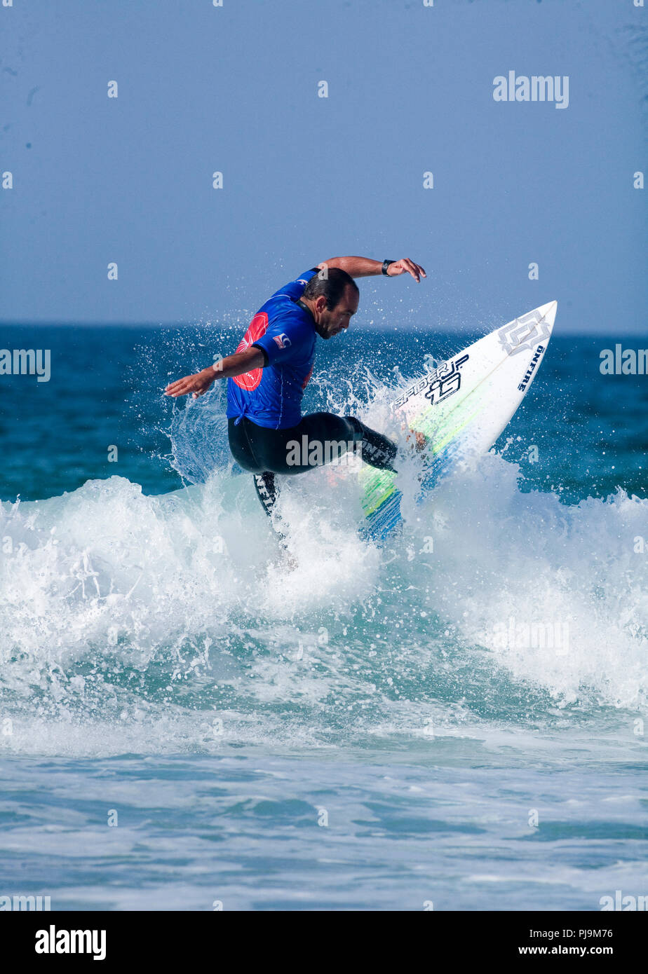Mens uk competitive surfer hi-res stock photography and images - Alamy