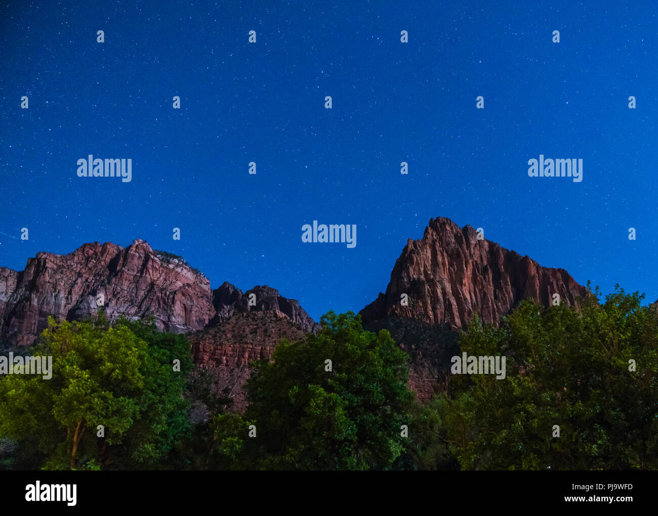Zion national park at night with star,utah,usa Stock Photo - Alamy