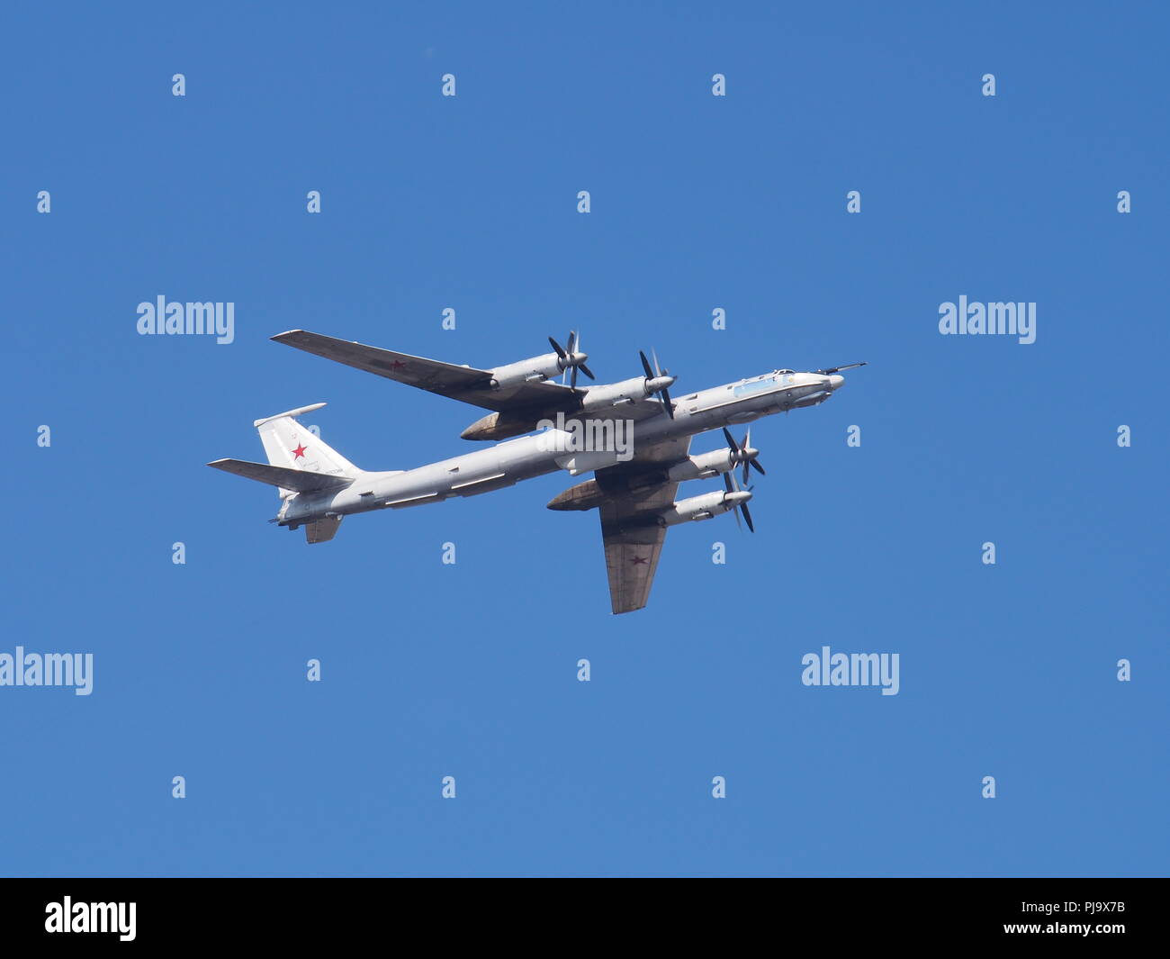 Anti submarine aircraft hi-res stock photography and images - Alamy