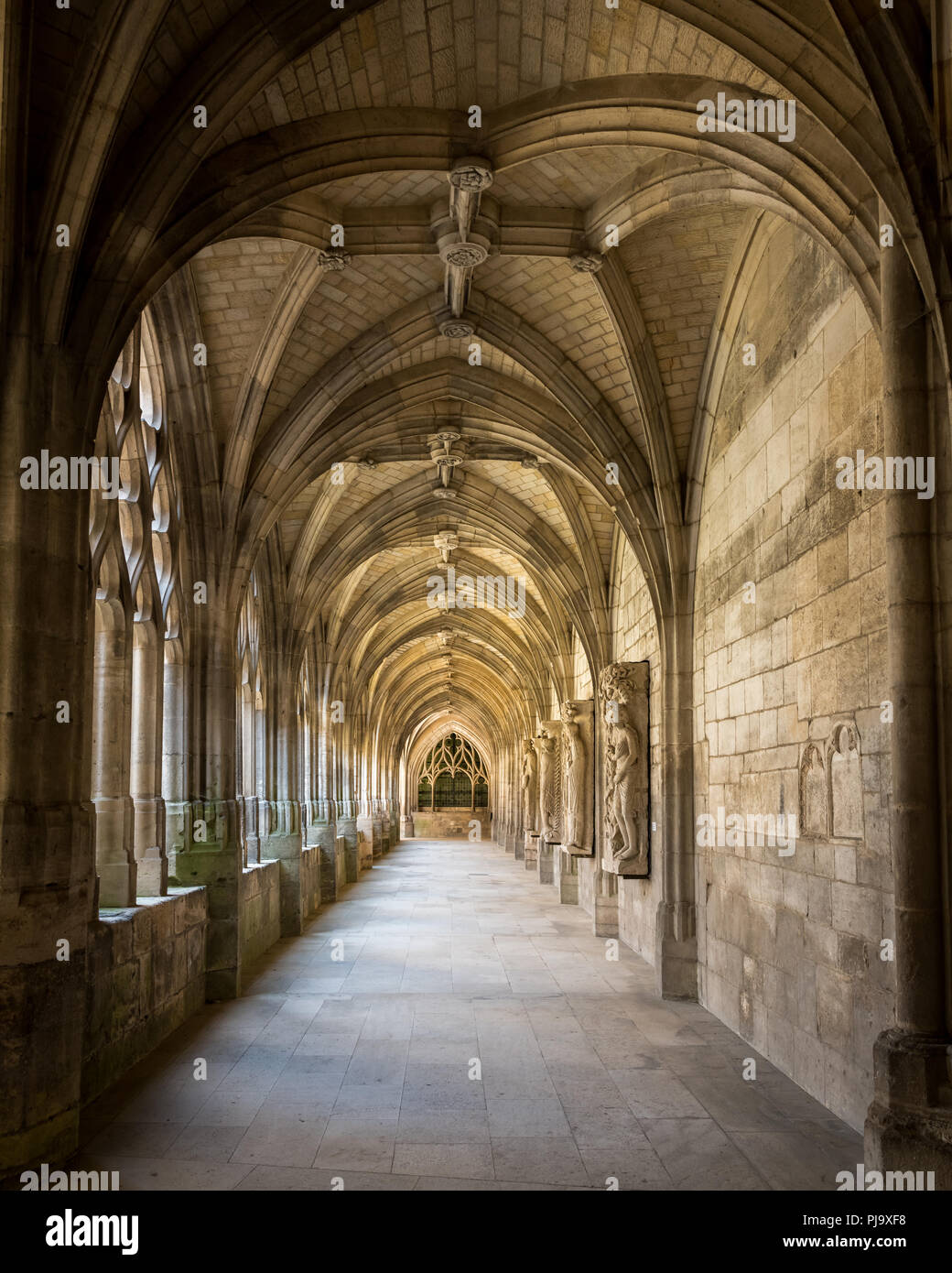 Verdun cathedral hi-res stock photography and images - Alamy
