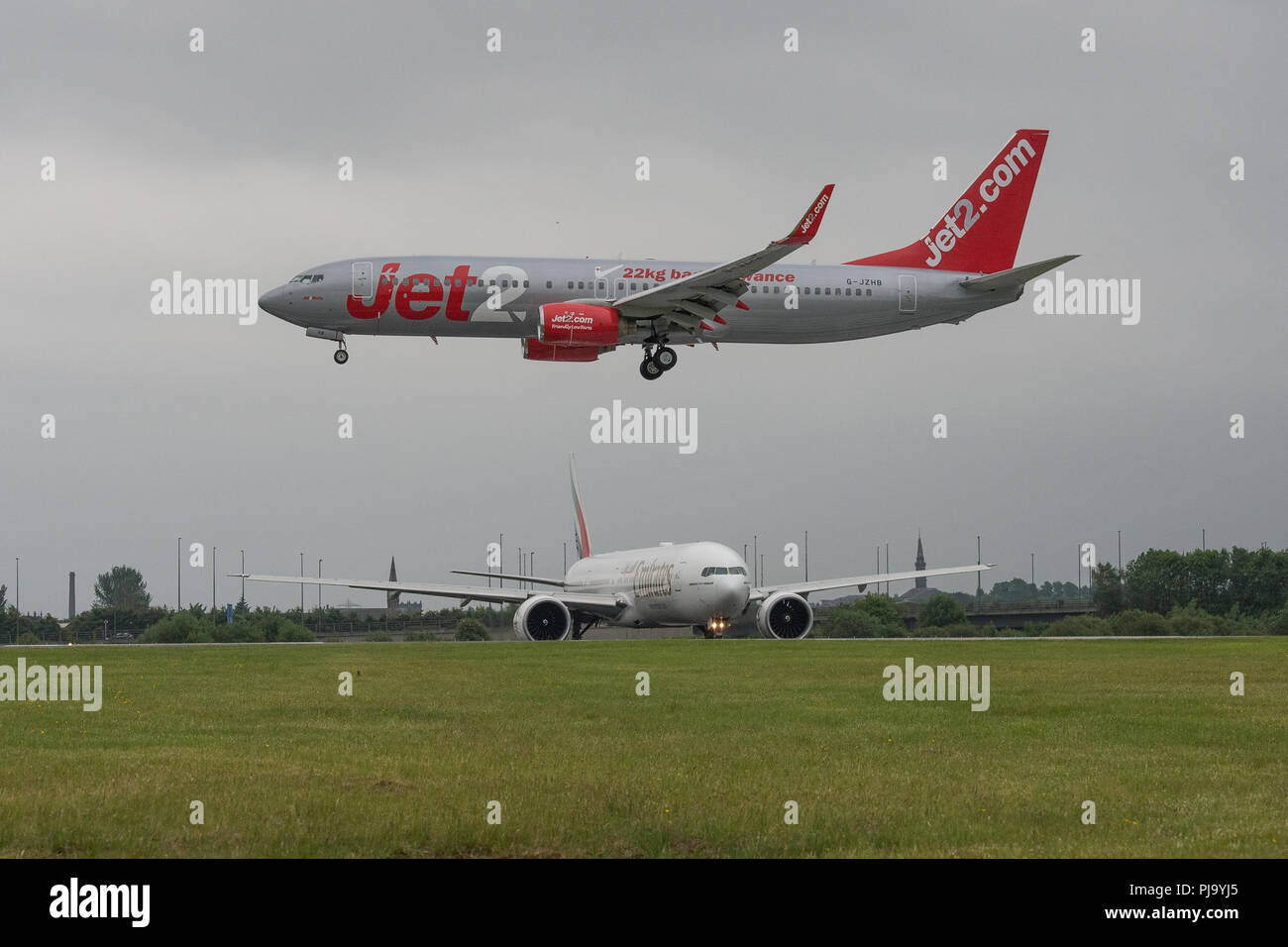 Jet2 com tail plane hi-res stock photography and images - Alamy