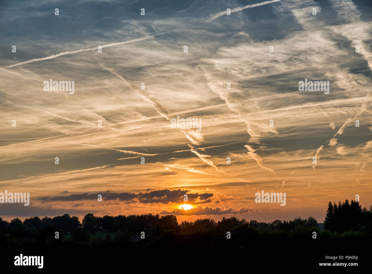 Soft lines in shades of orange hi-res stock photography and images - Alamy