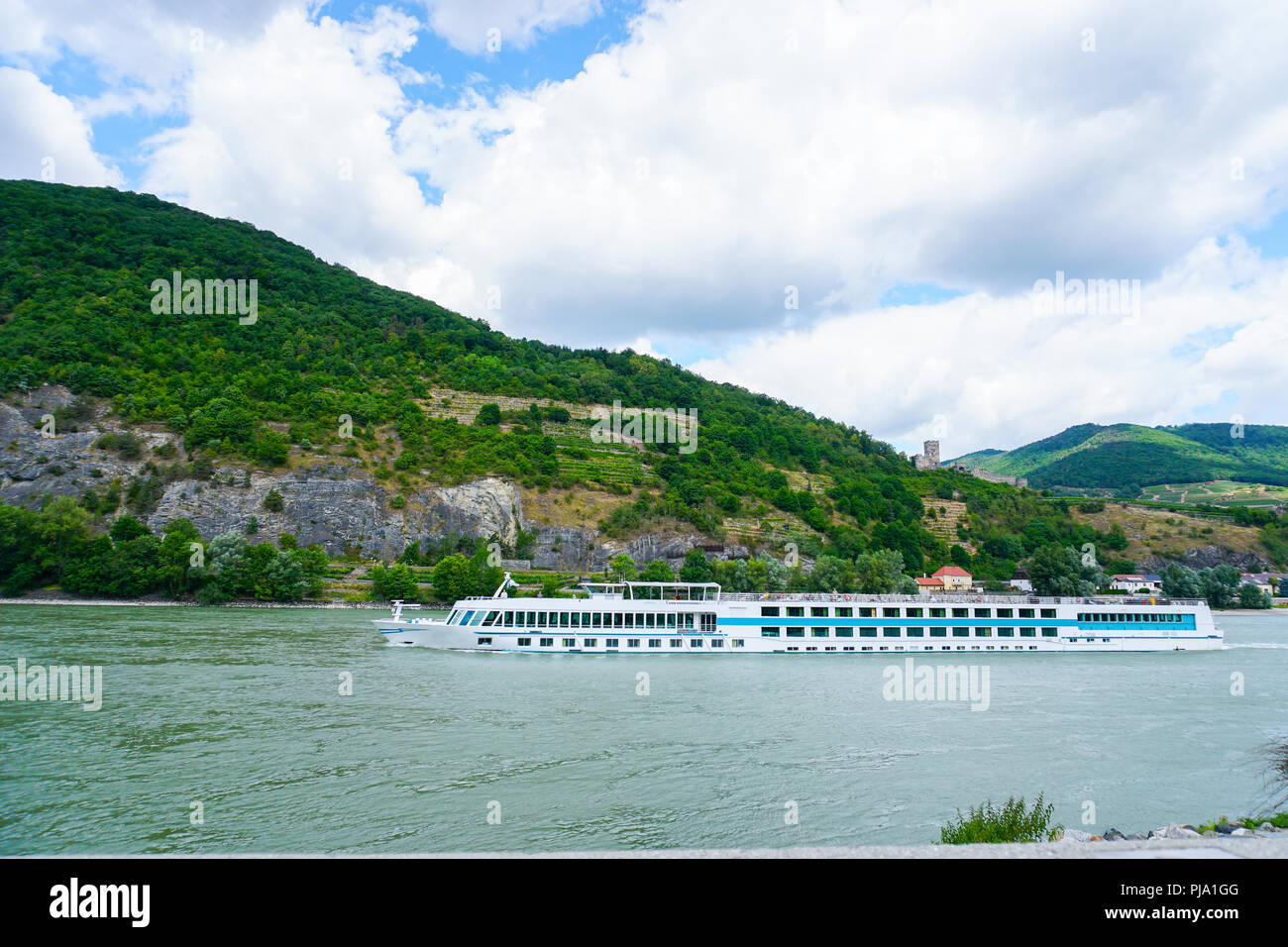 Rivercruiseships hi-res stock photography and images - Alamy