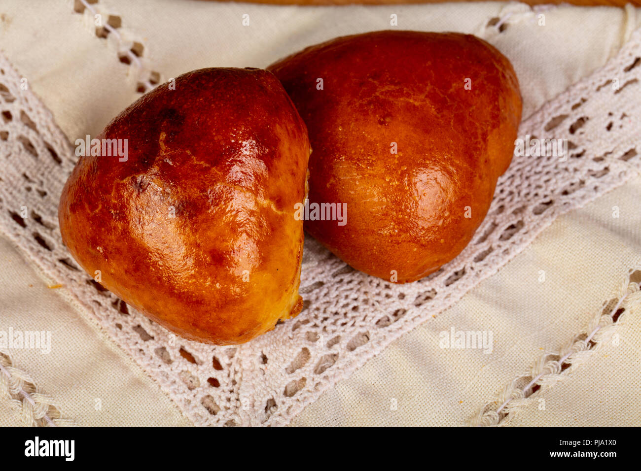 Traditional Russian pastry with meat Stock Photo - Alamy