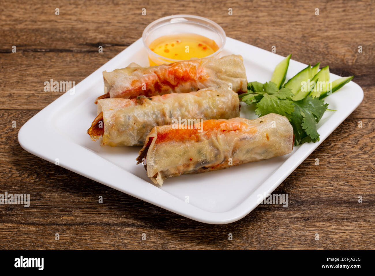 Vietnamese spring roll with prawn Stock Photo - Alamy