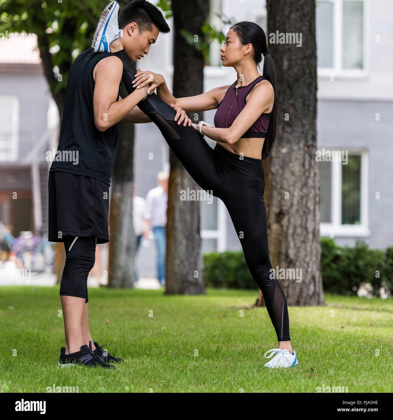 Stretch of grass hi-res stock photography and images - Alamy