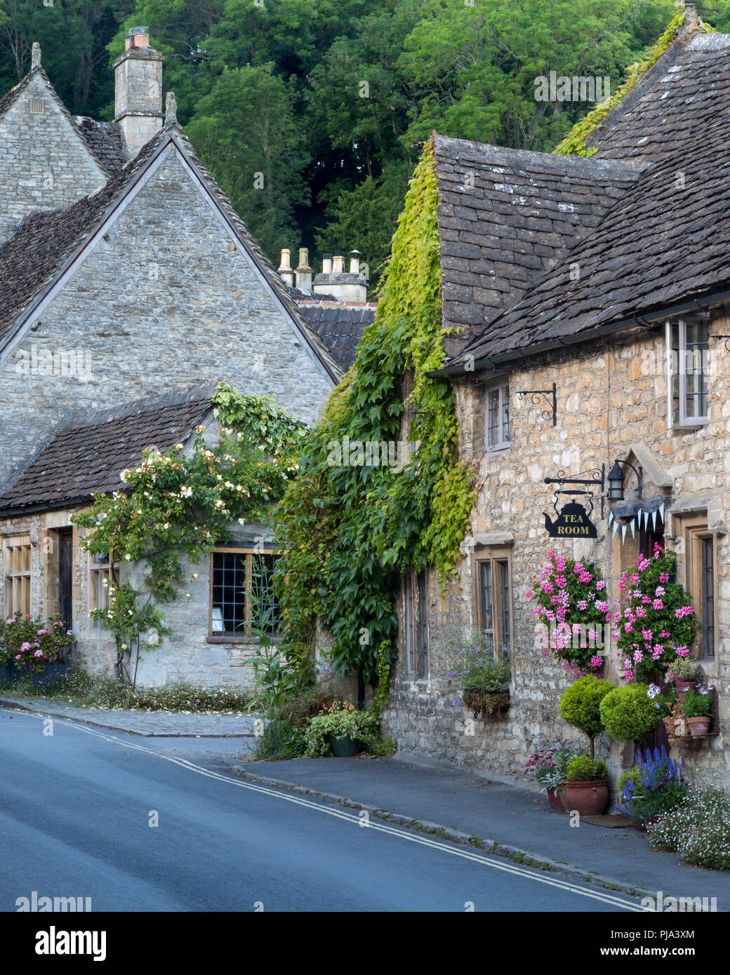 Early Morning in Castle Combe, the Cotswolds, Wiltshire, England Stock ...