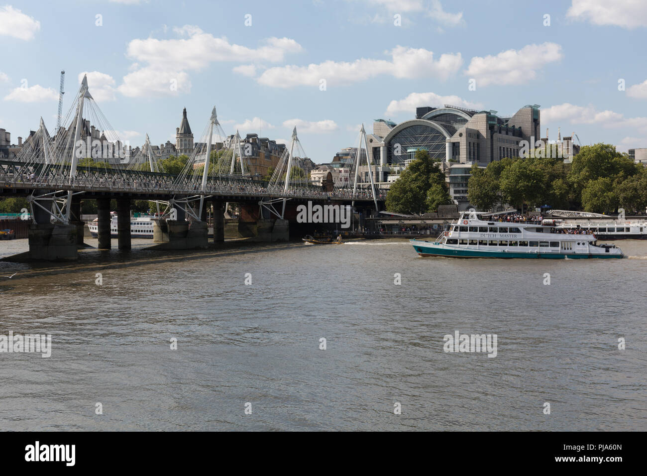 Hungerford bridge below hi-res stock photography and images - Alamy