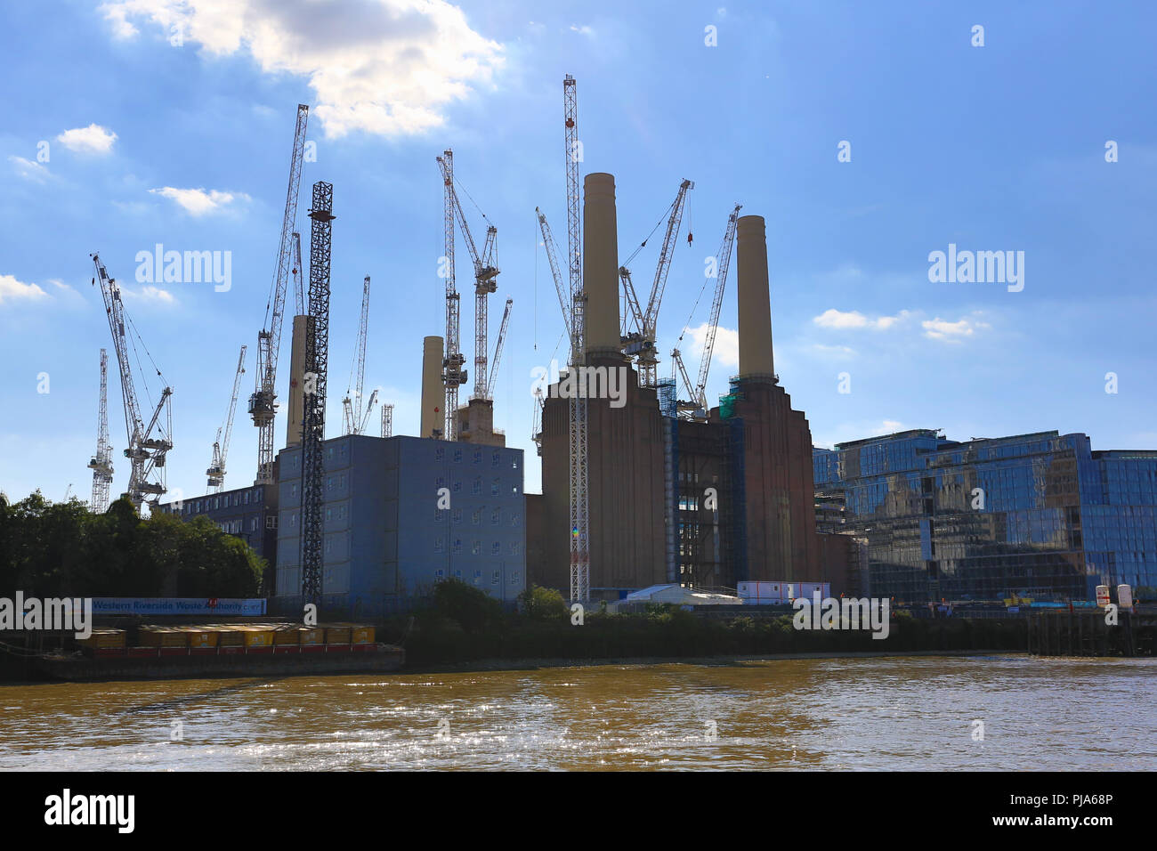 Battersea Power Station complex Stock Photo - Alamy