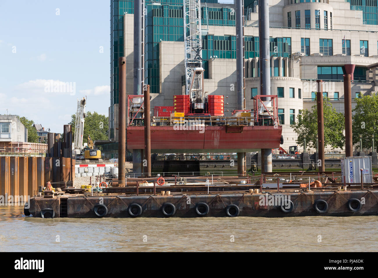 Construction barge on The River Thames Stock Photo - Alamy