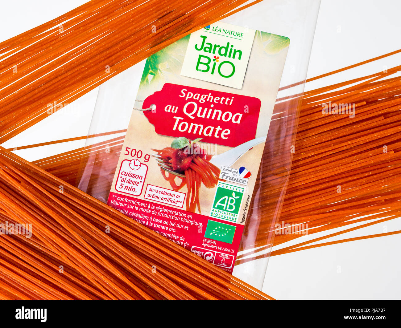 Packet of spaghetti hi-res stock photography and images - Alamy