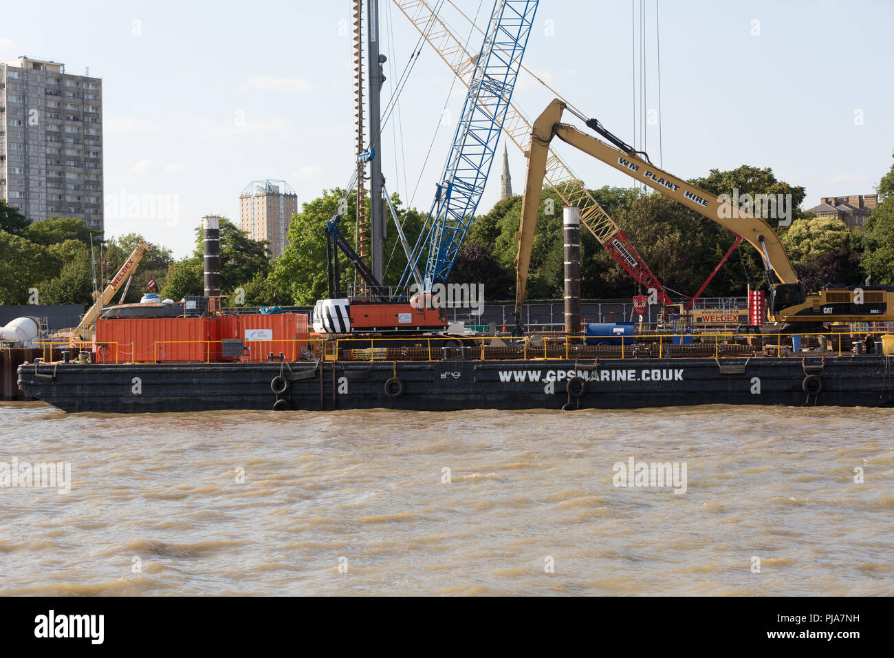 Crane on construction site pier hi-res stock photography and images - Alamy