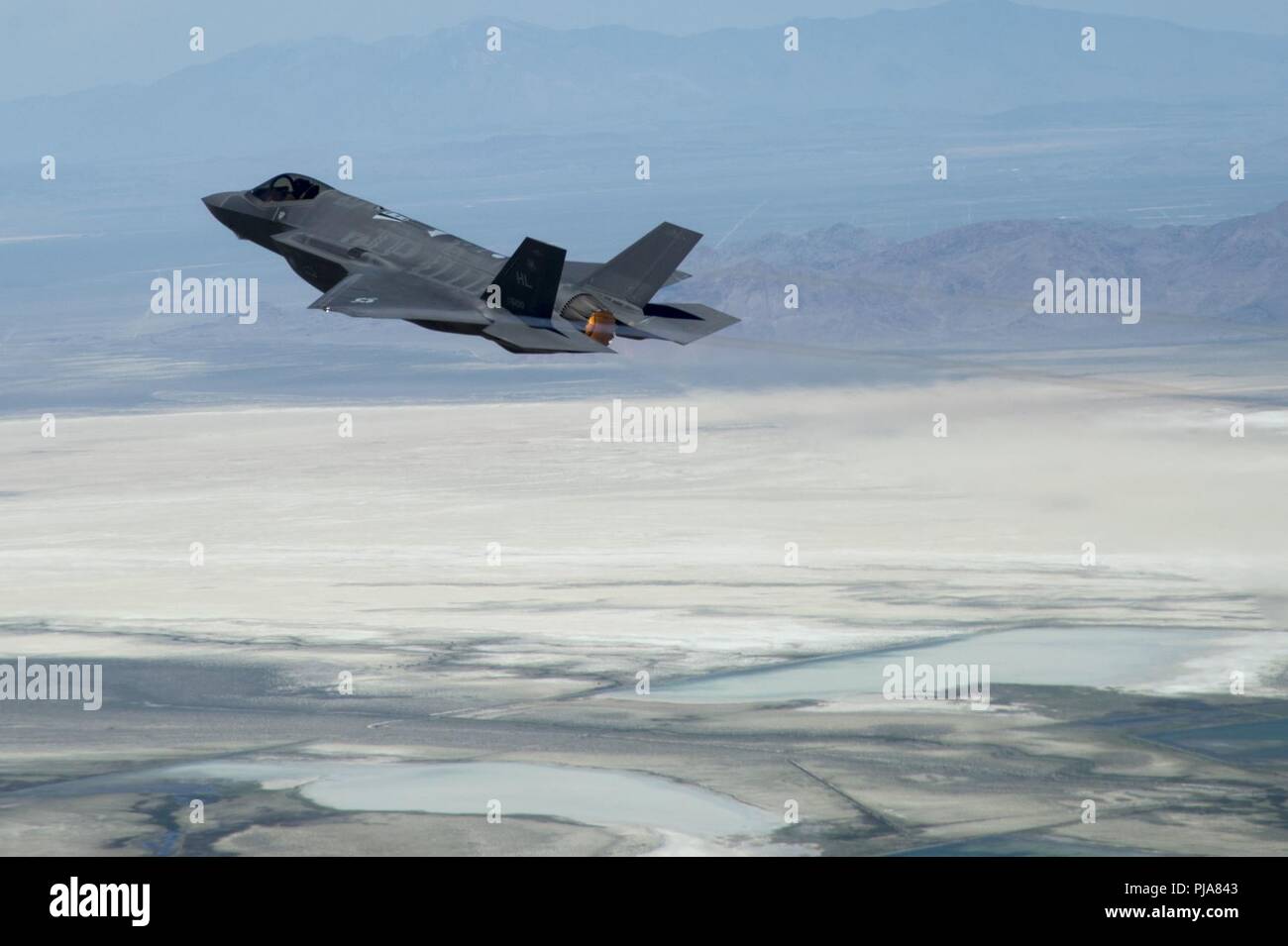 Lt. Gen Mark Kelly, 12th Air Force Commander, maneuvers an F-35 ...