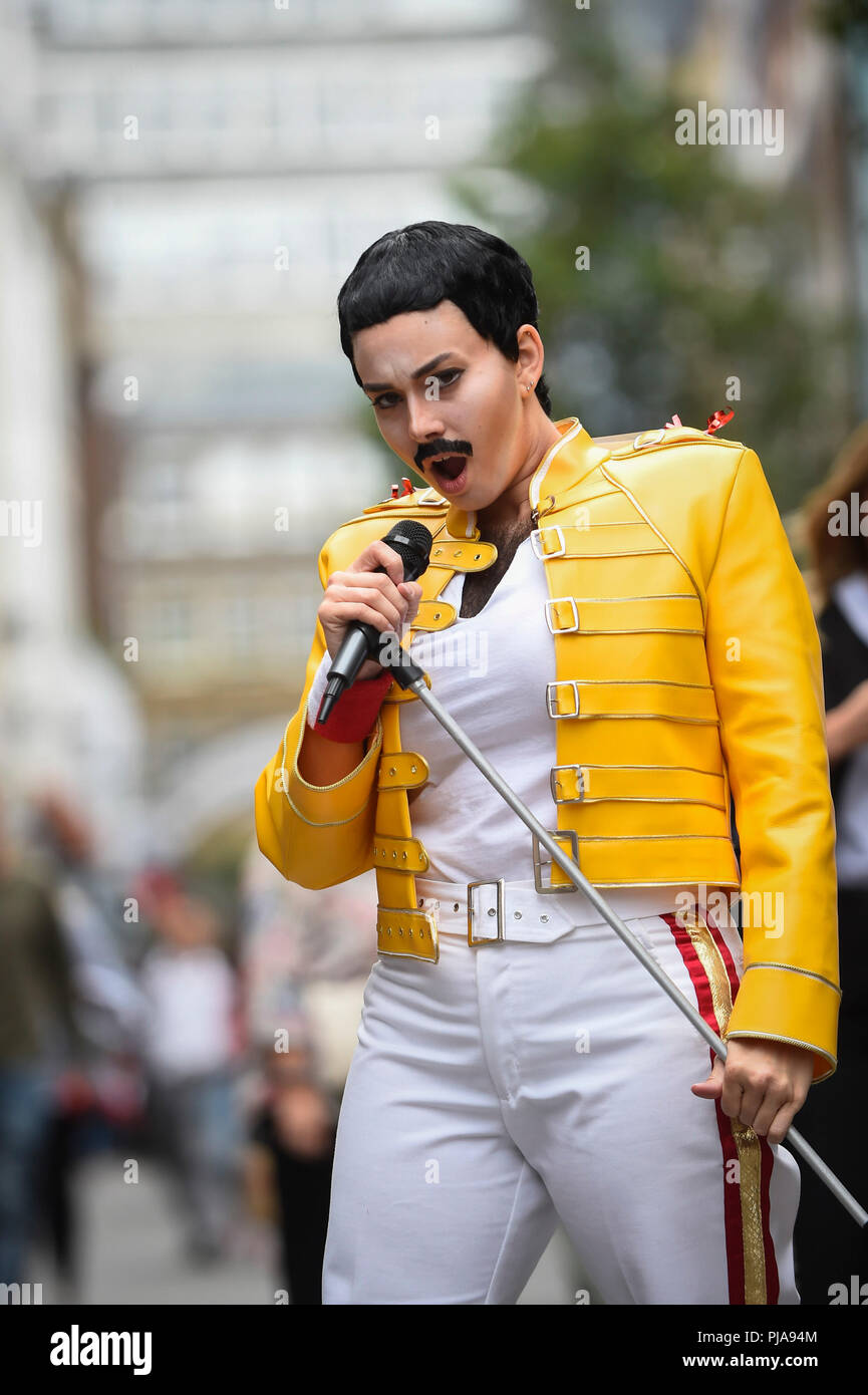 Drag king pose hi-res stock photography and images - Alamy