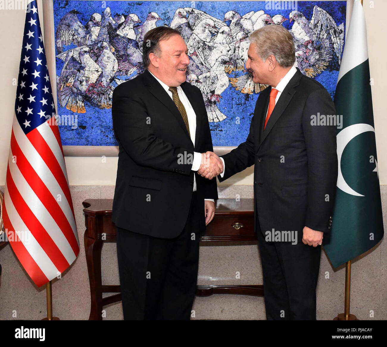 Afghanistan pakistan hands hi-res stock photography and images - Alamy