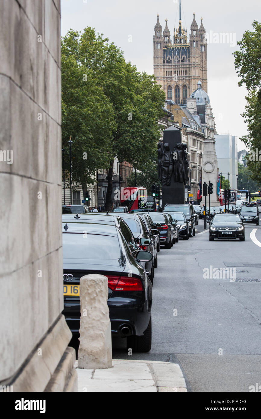 Diplomatic vehicle hi-res stock photography and images - Alamy