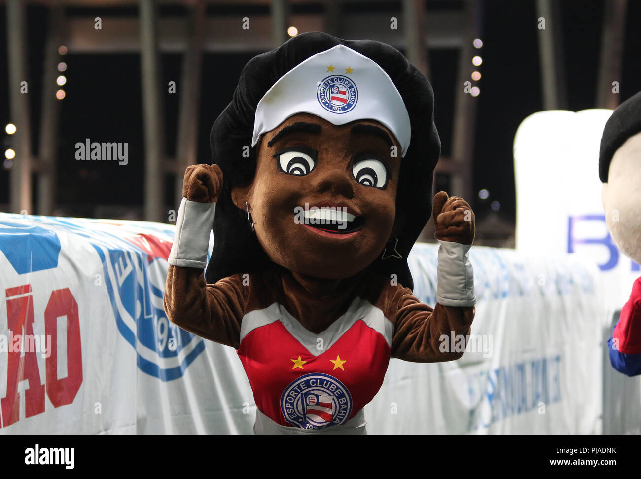 Female mascot hi-res stock photography and images - Alamy