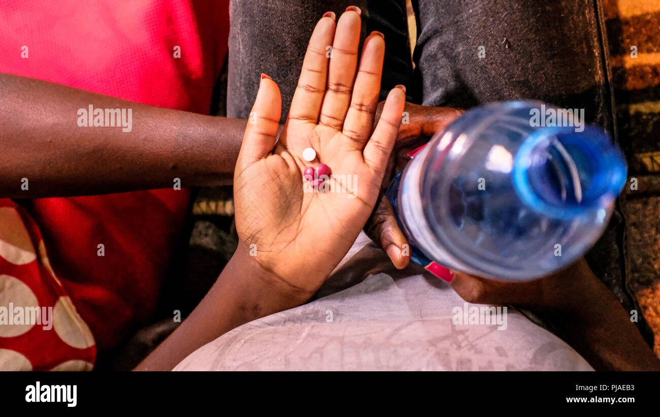 Medication tablets tuberculosis in tb hi-res stock photography and ...