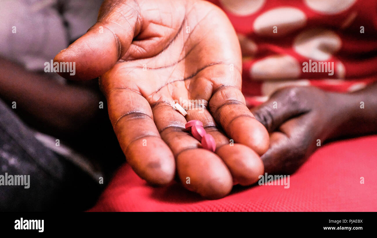 Medication tablets tuberculosis in tb hi-res stock photography and ...