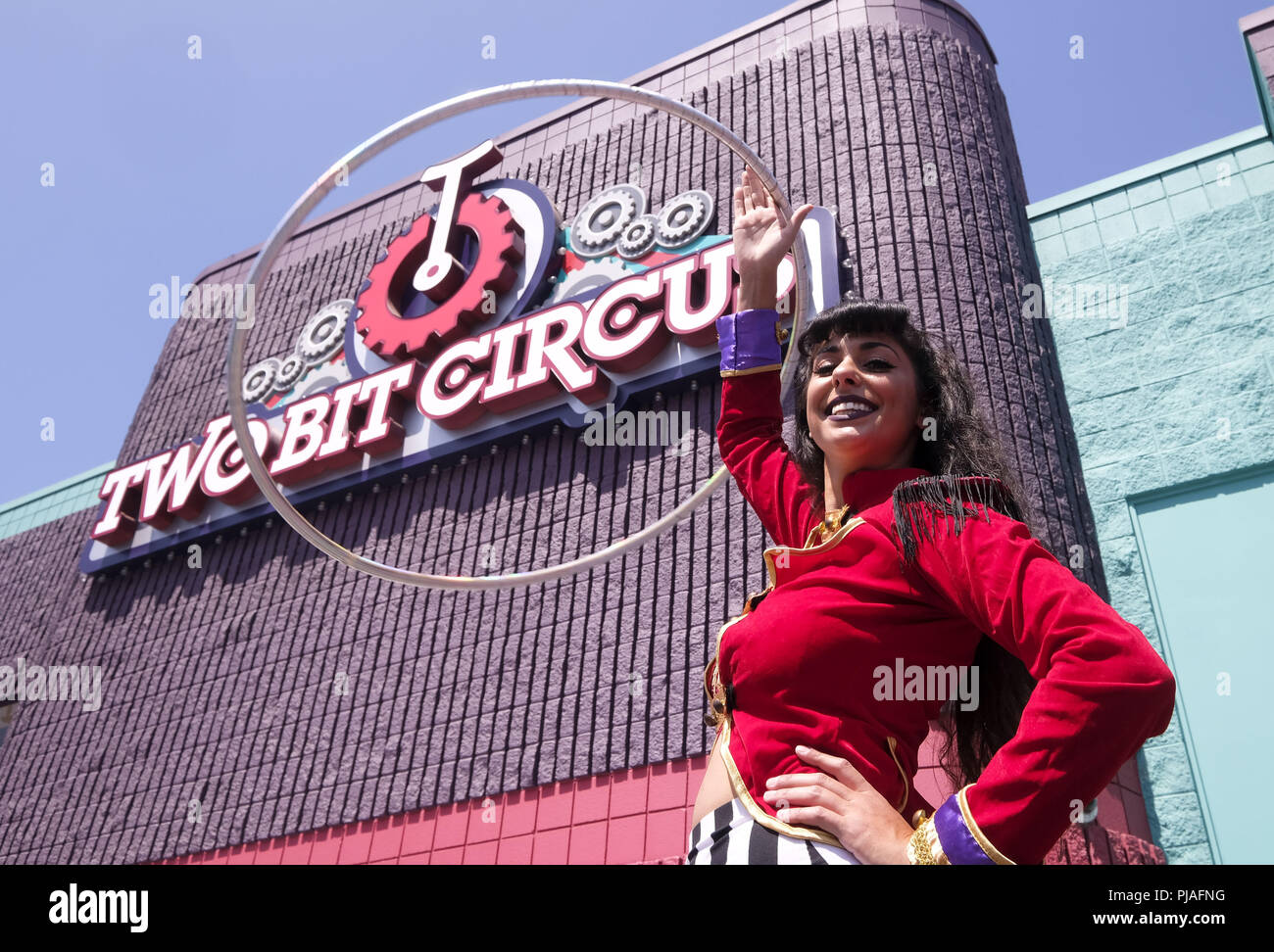 Two bit circus hi-res stock photography and images - Alamy