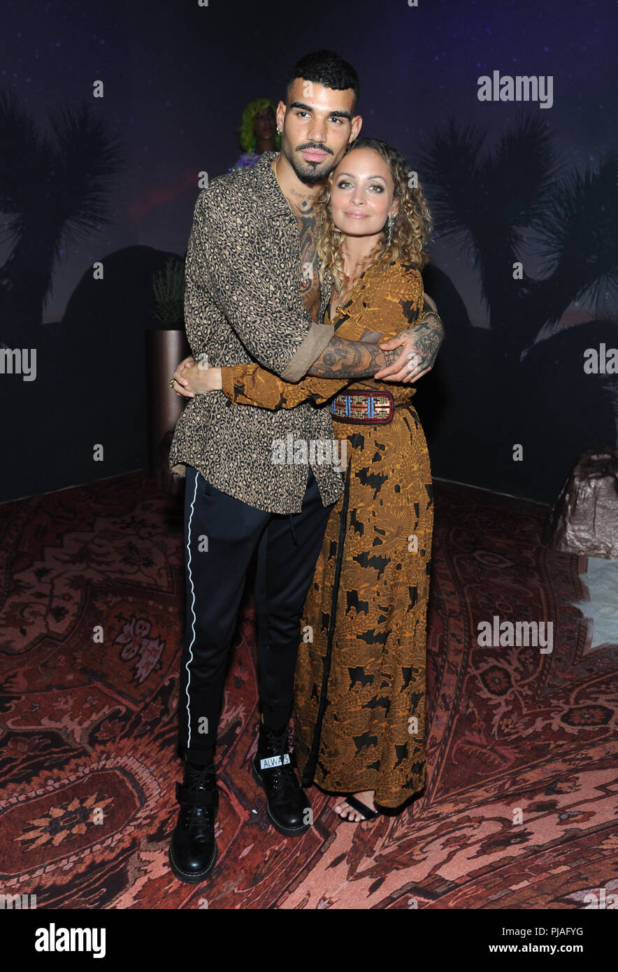 New riche hi-res stock photography and images - Alamy