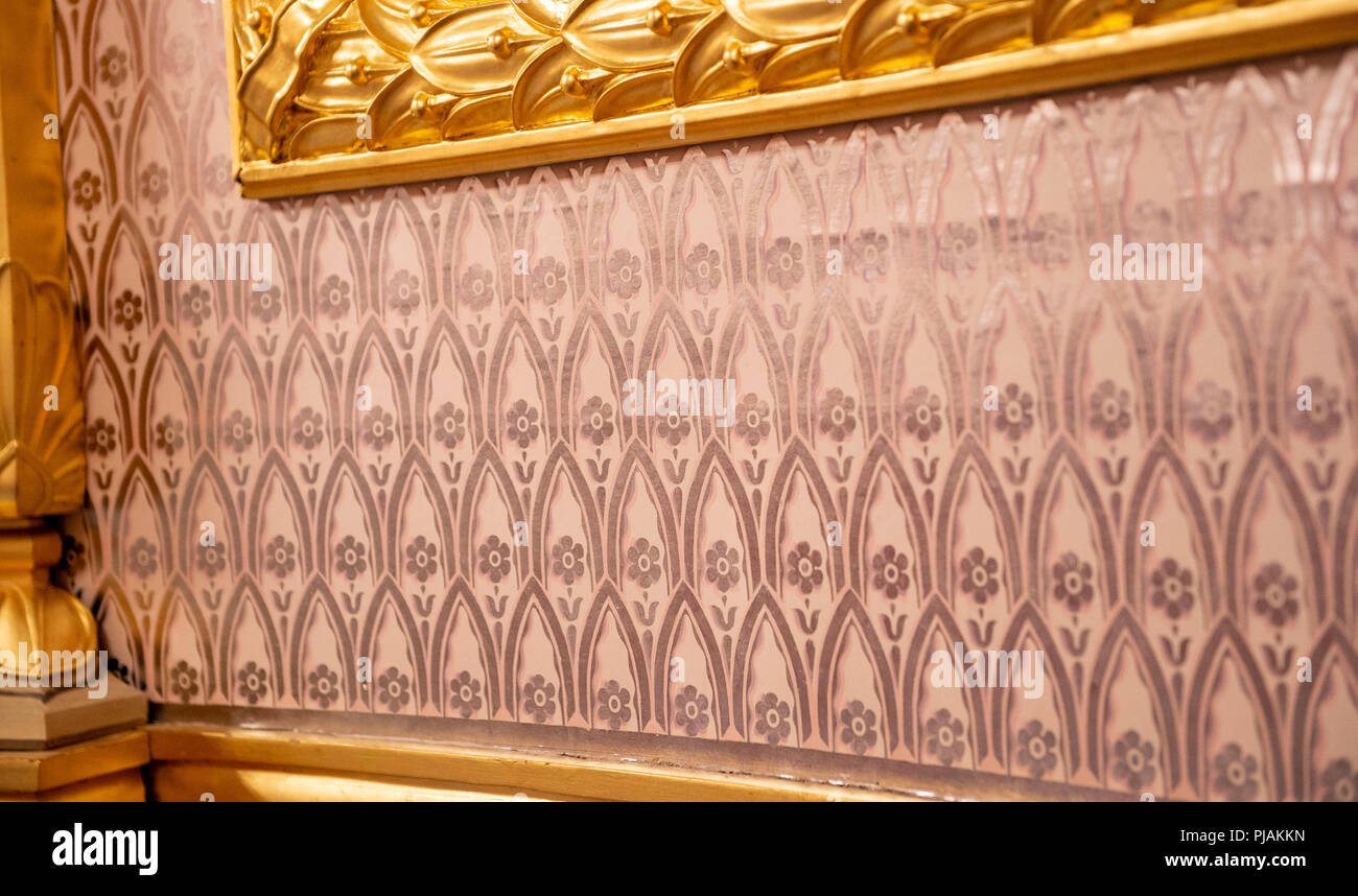 Regency wallpaper hi-res stock photography and images - Alamy