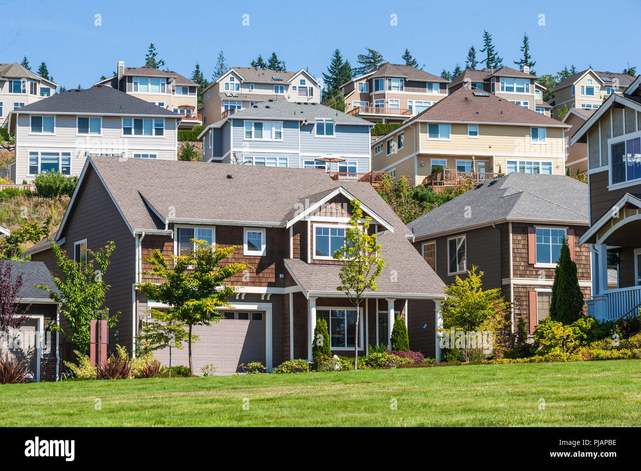 Familyhomes hi-res stock photography and images - Alamy