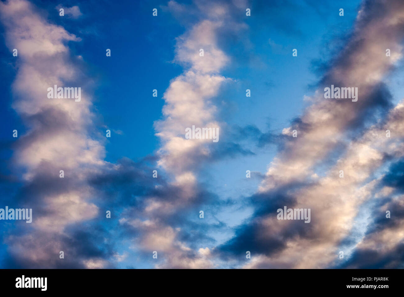 Natural altocumulus hi-res stock photography and images - Alamy