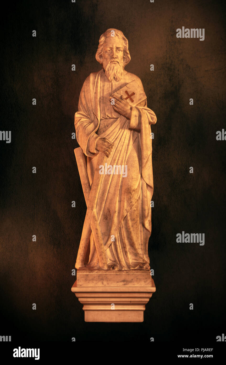 Saint andrew statue hi-res stock photography and images - Alamy