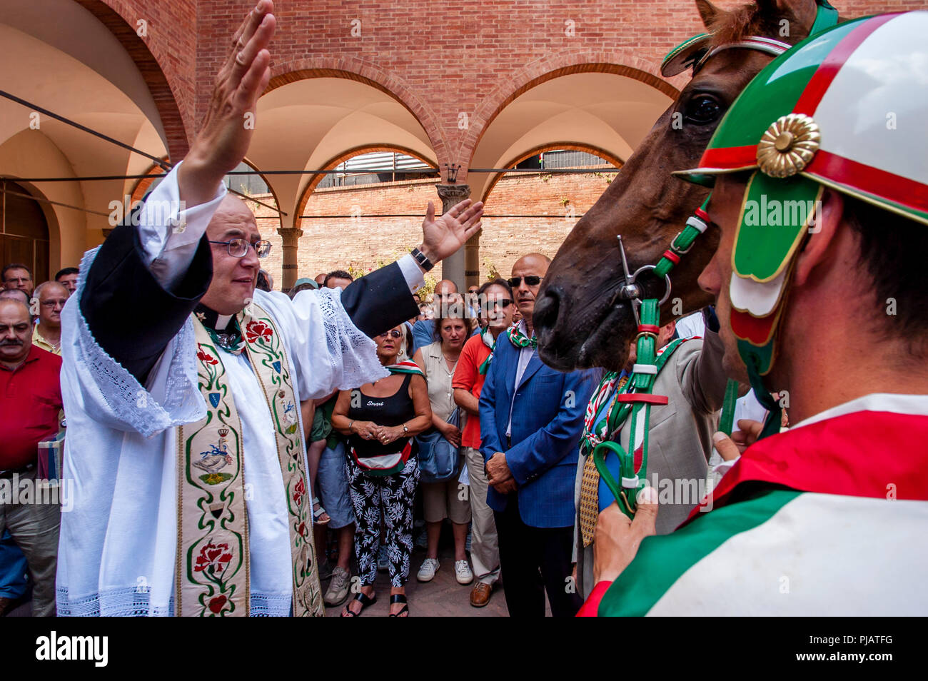 Horse blessing hi-res stock photography and images - Alamy