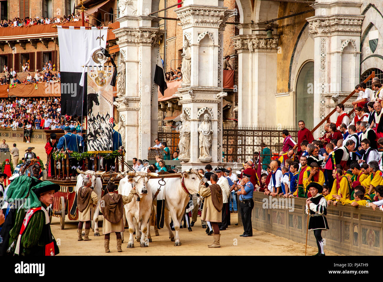 Palio siena hi-res stock photography and images - Alamy