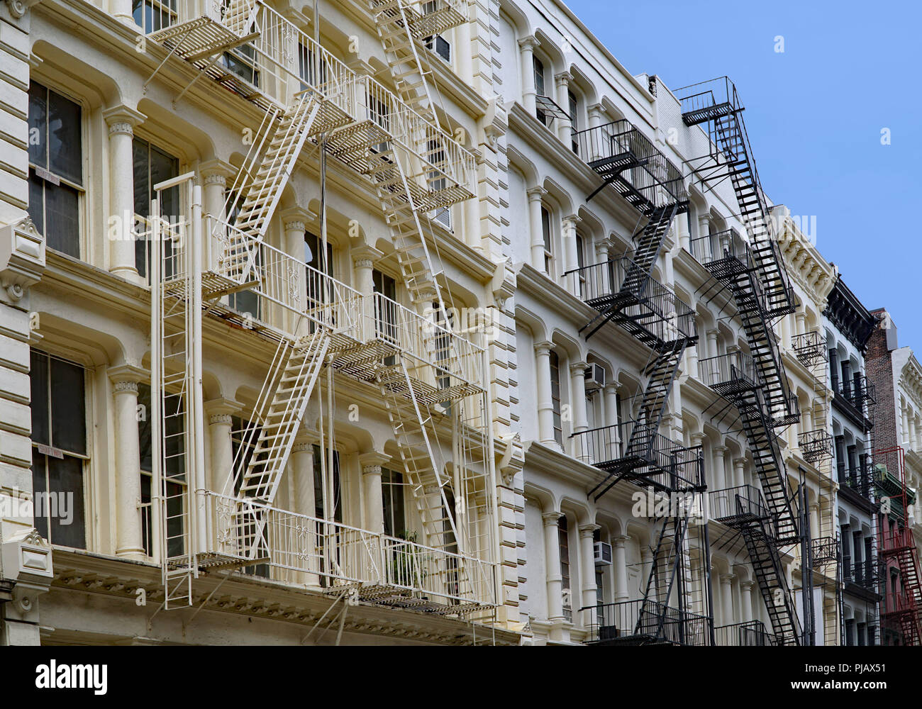 Manhattan, Cast Iron buildings in the SoHo district Stock Photo - Alamy