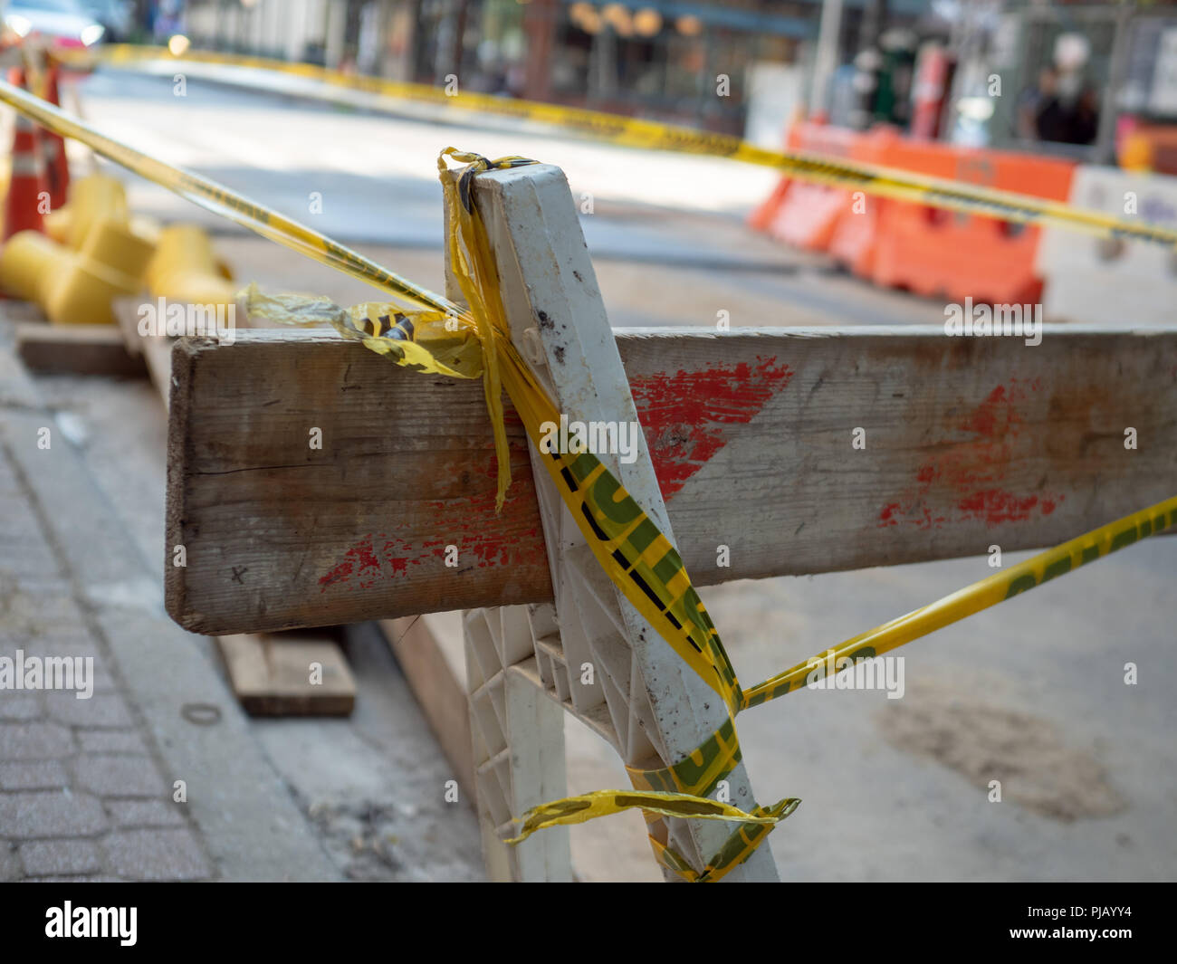 Construction caution tape hi-res stock photography and images - Alamy