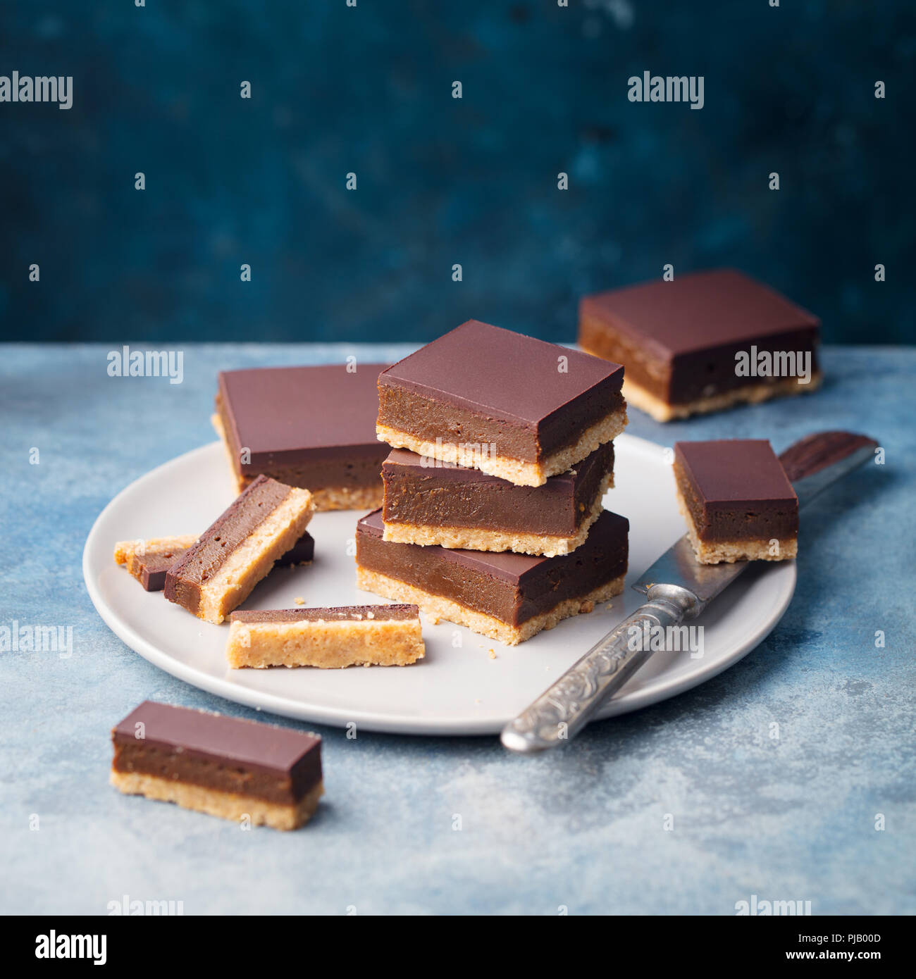 Millionaires shortbread dessert hi-res stock photography and images - Alamy