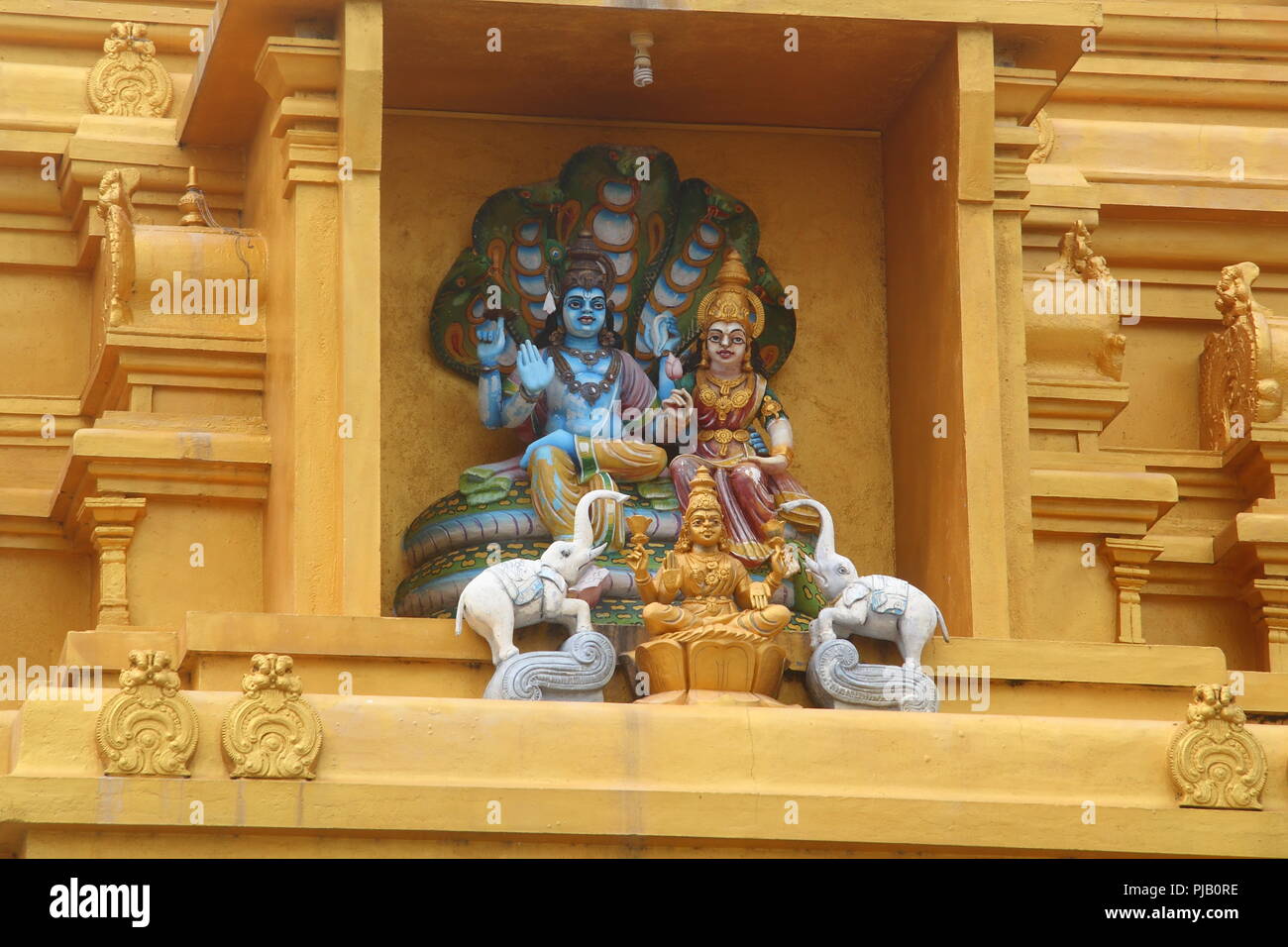 Sri lanka deities hi-res stock photography and images - Alamy